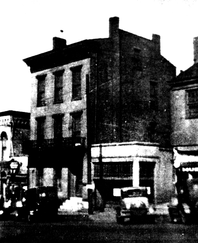Wead Building anchored Alton’s medical hub on East Broadway