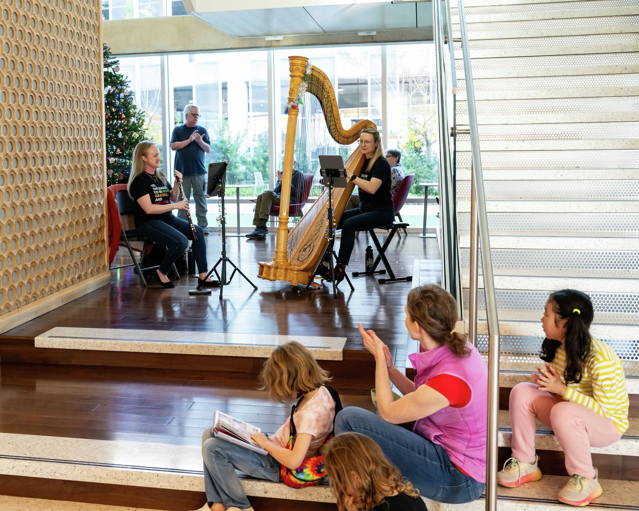 Duo da Capo caps off Round Rock's Hometown Holiday concerts at library