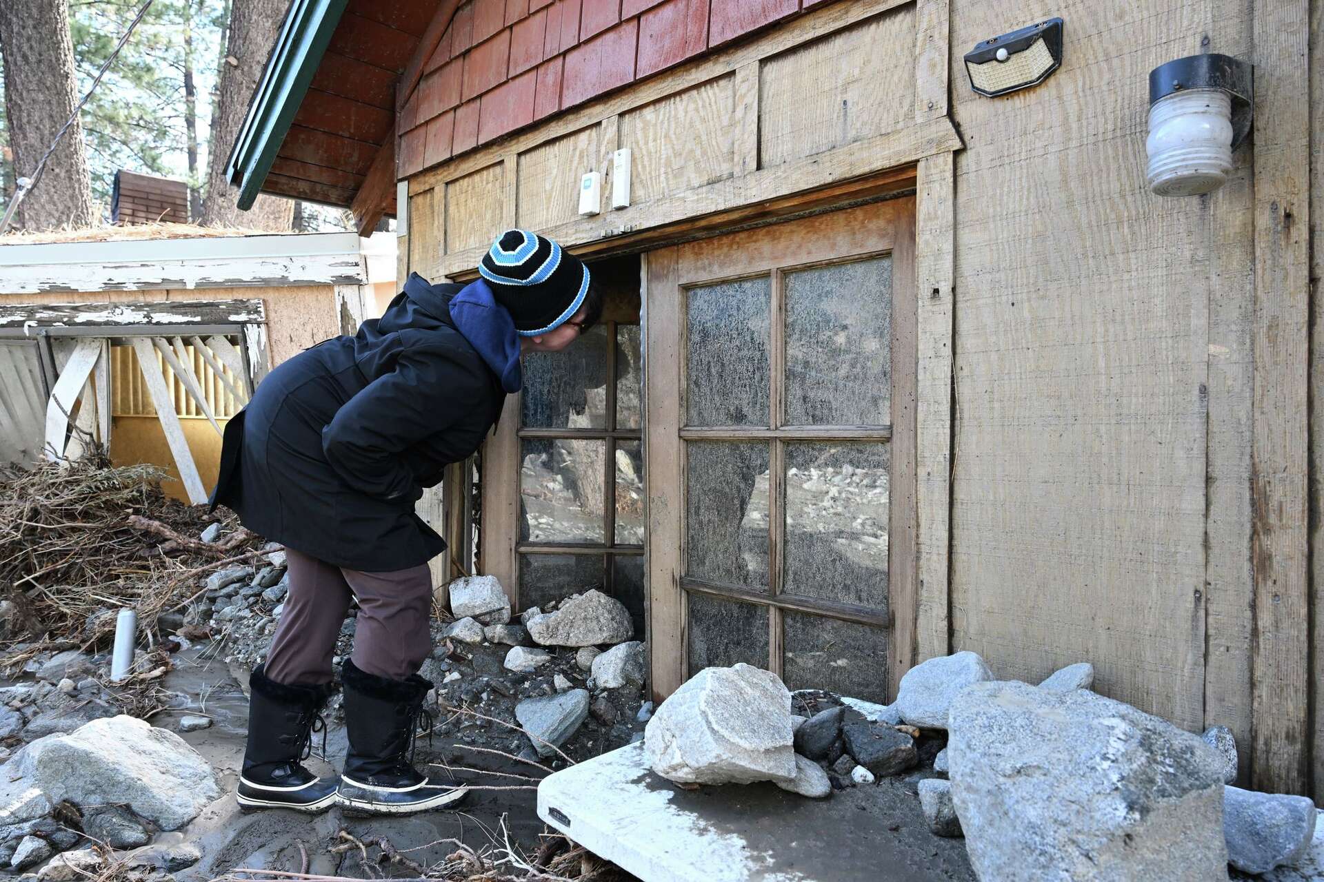 Photos show California homes buried in mud and debris during Christmas ...