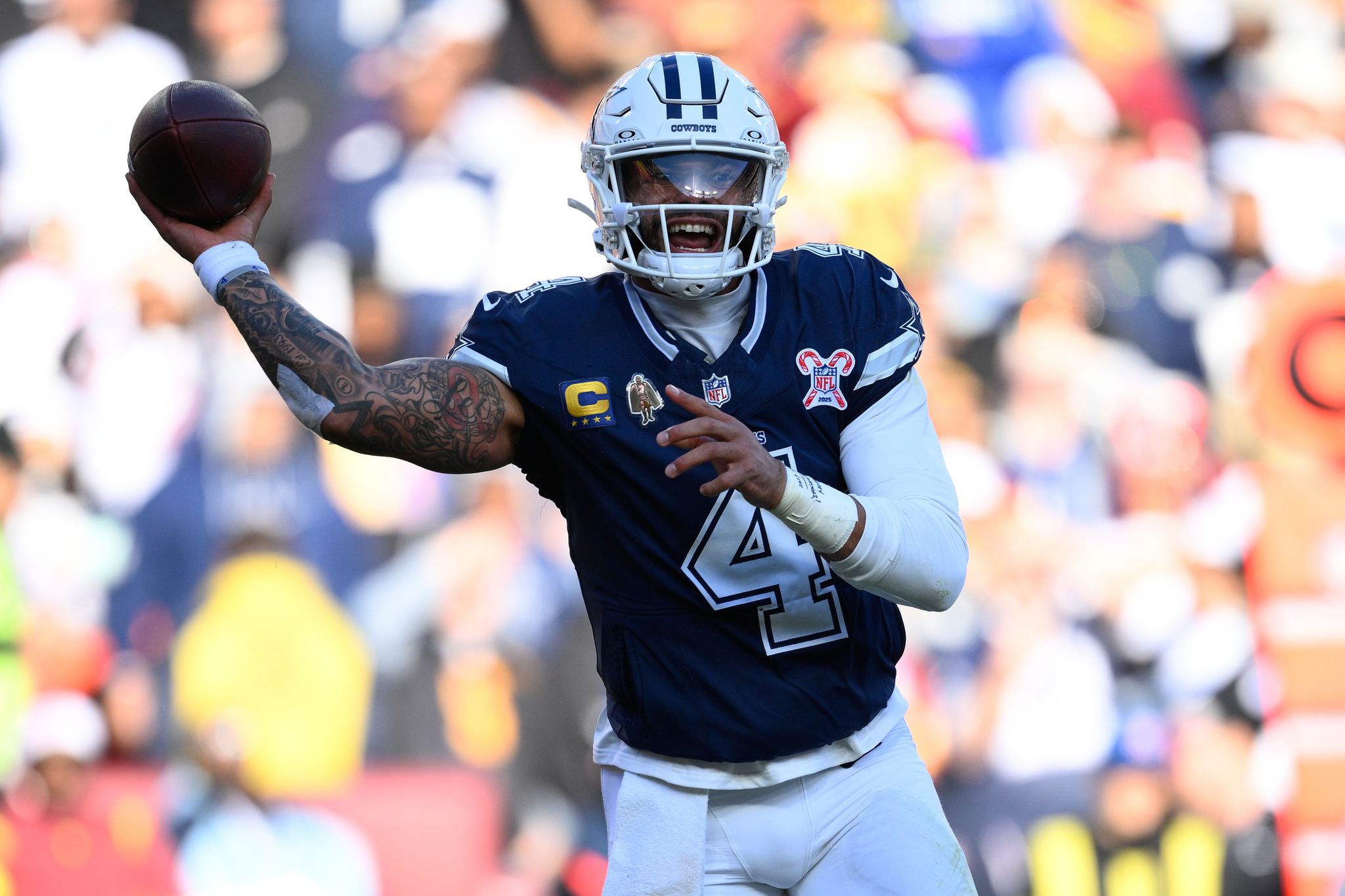 Dak Prescott throws for 307 yards and 2 TDs to lead Cowboys past ...
