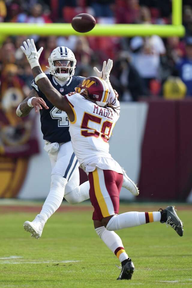 Dak Prescott throws for 307 yards and 2 TDs to lead Cowboys past ...