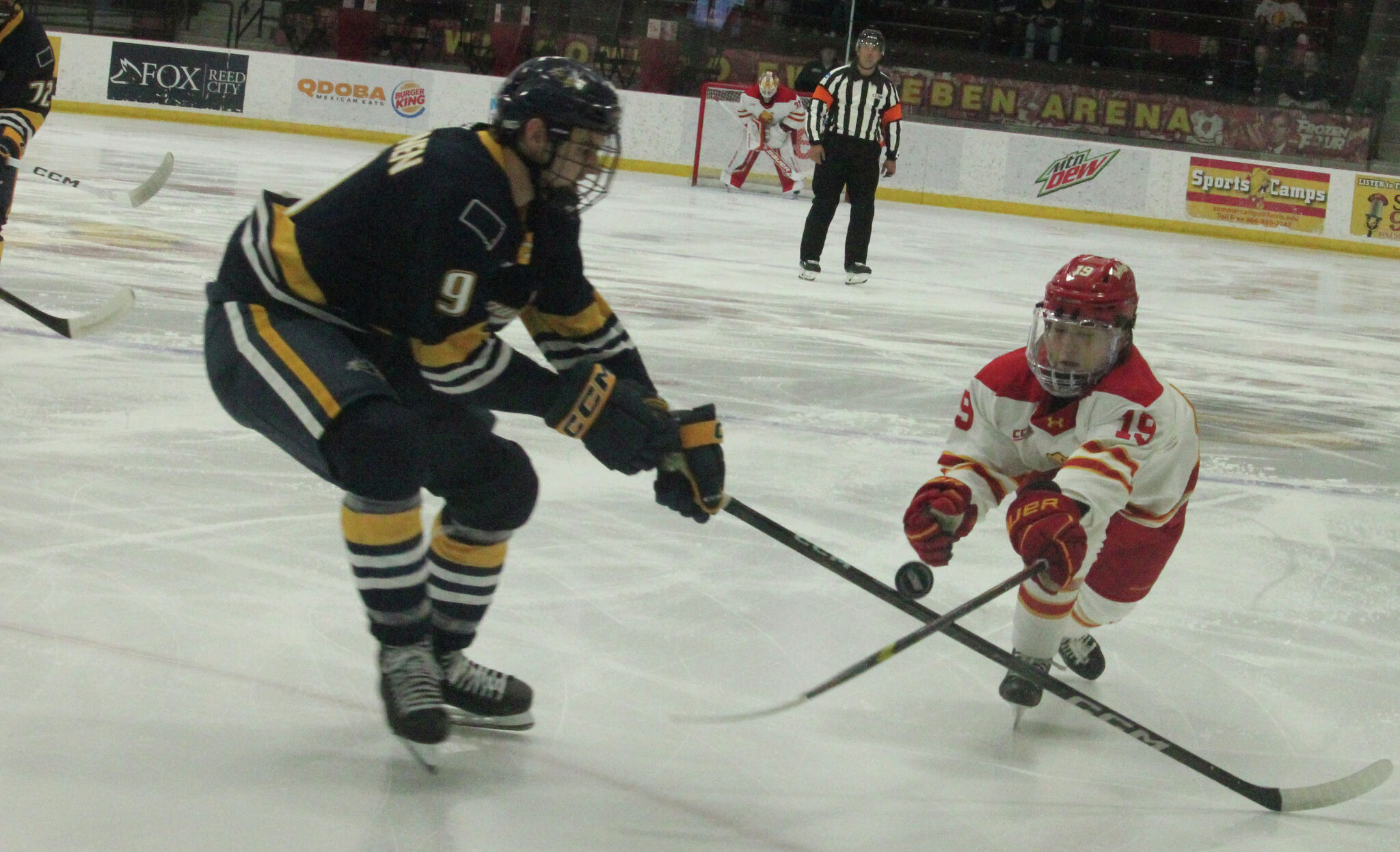 Ferris hockey faces Michigan State on Sunday