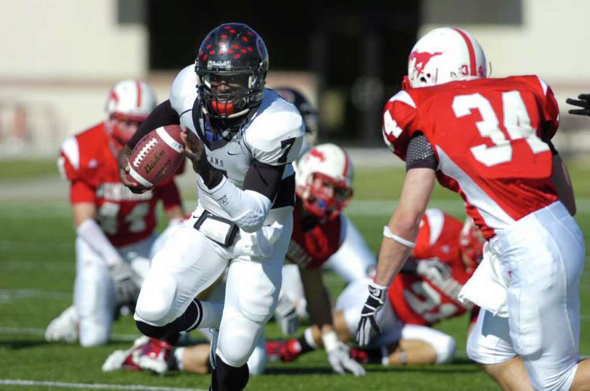 Memorial football season ends in third-round loss