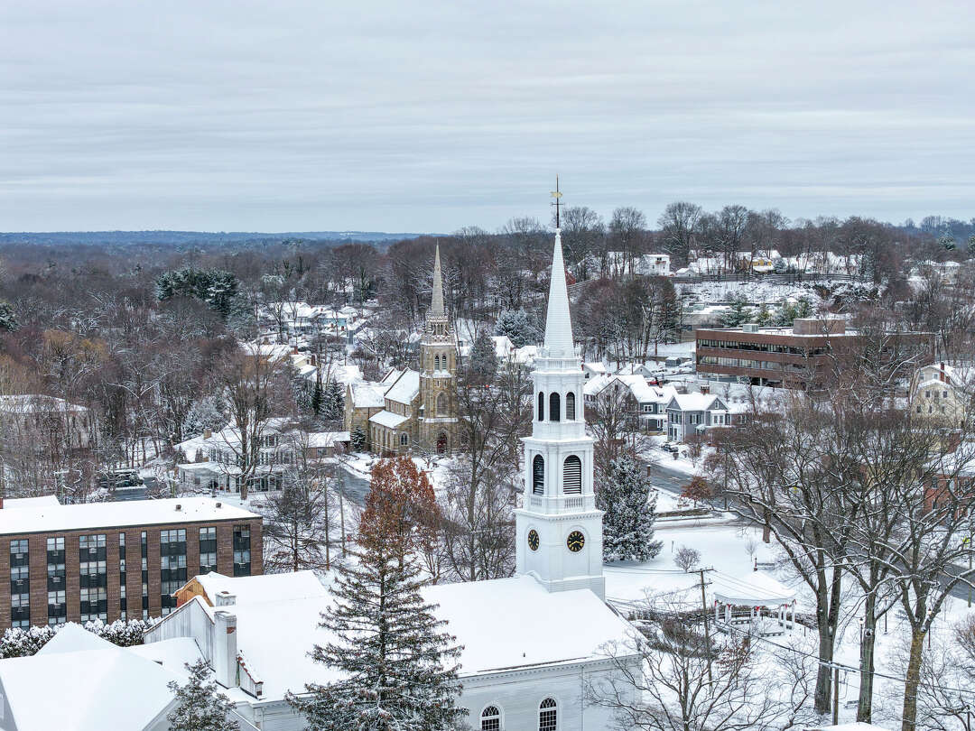 CT winter storm brings heavy snow before deep freeze