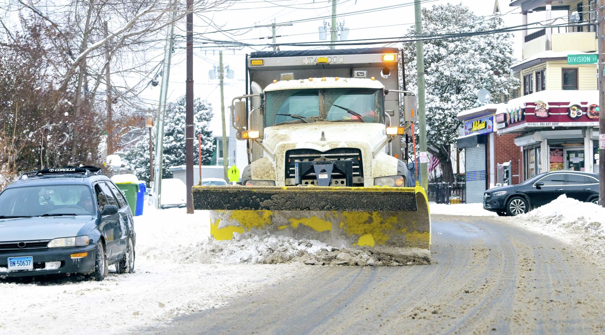 Winter weather advisory in parts of CT Saturday as snow begins falling