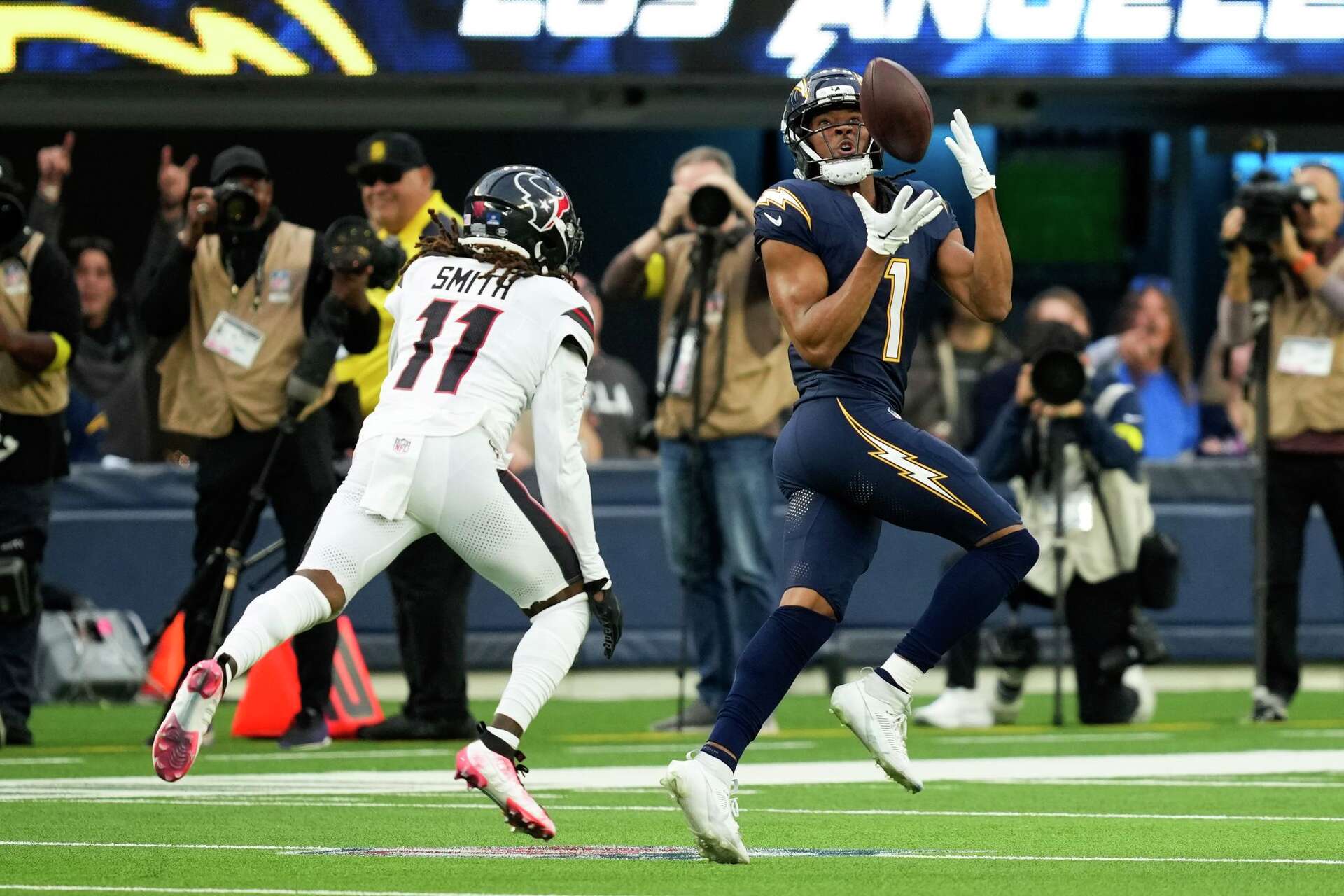 Texans rookies Jayden Higgins, Jaylin Noel come up big vs. Chargers