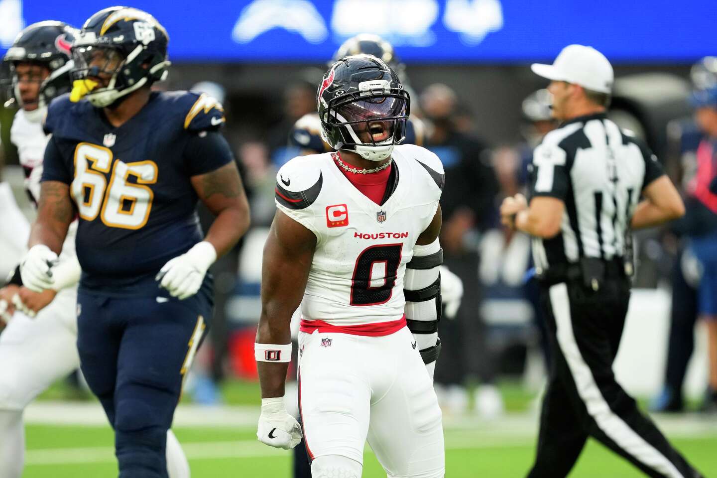Houston Texans: LB Azeez Al-Shaair has mission to help others