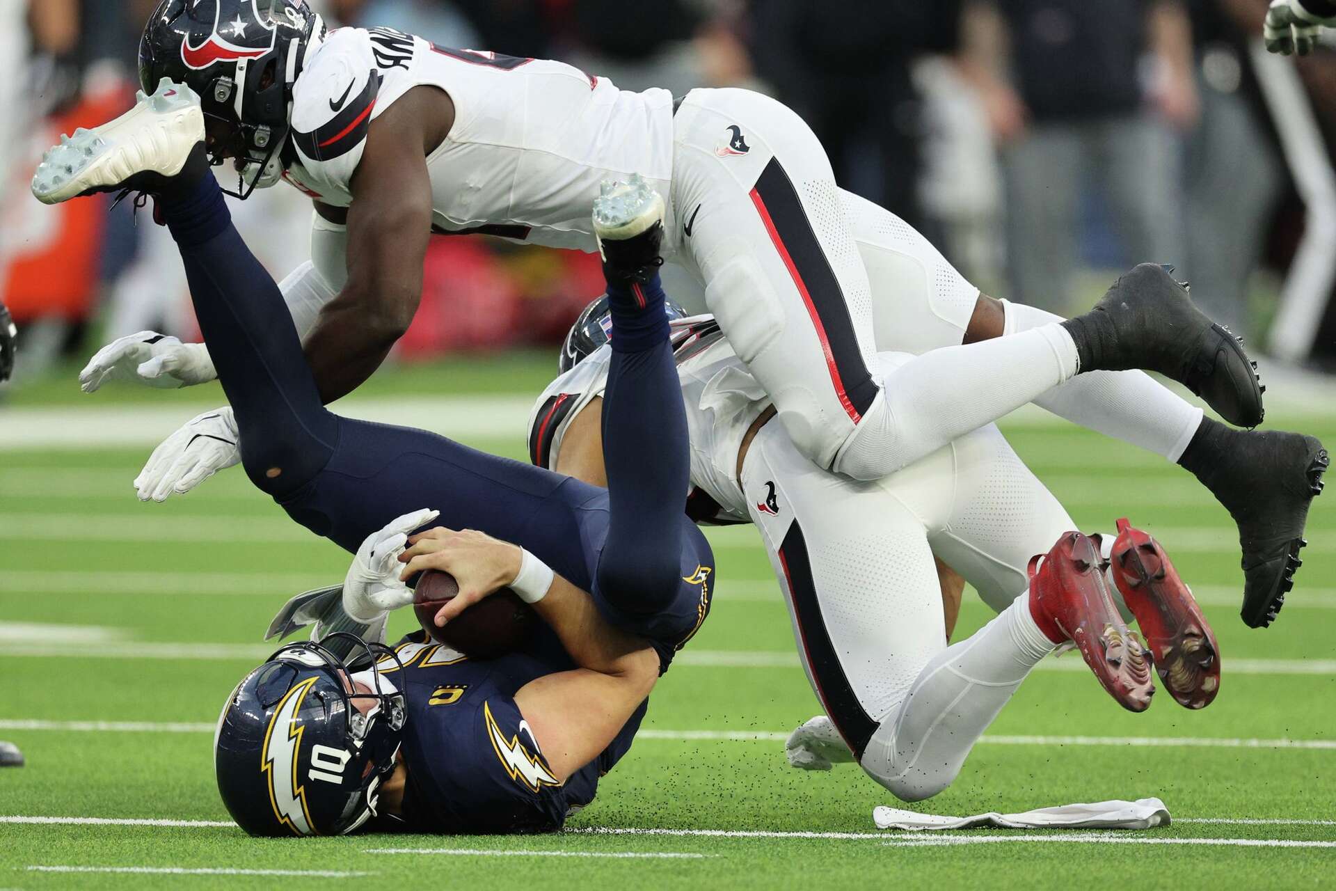 Texans' defense swarms Chargers after offense's fast start in playoff ...