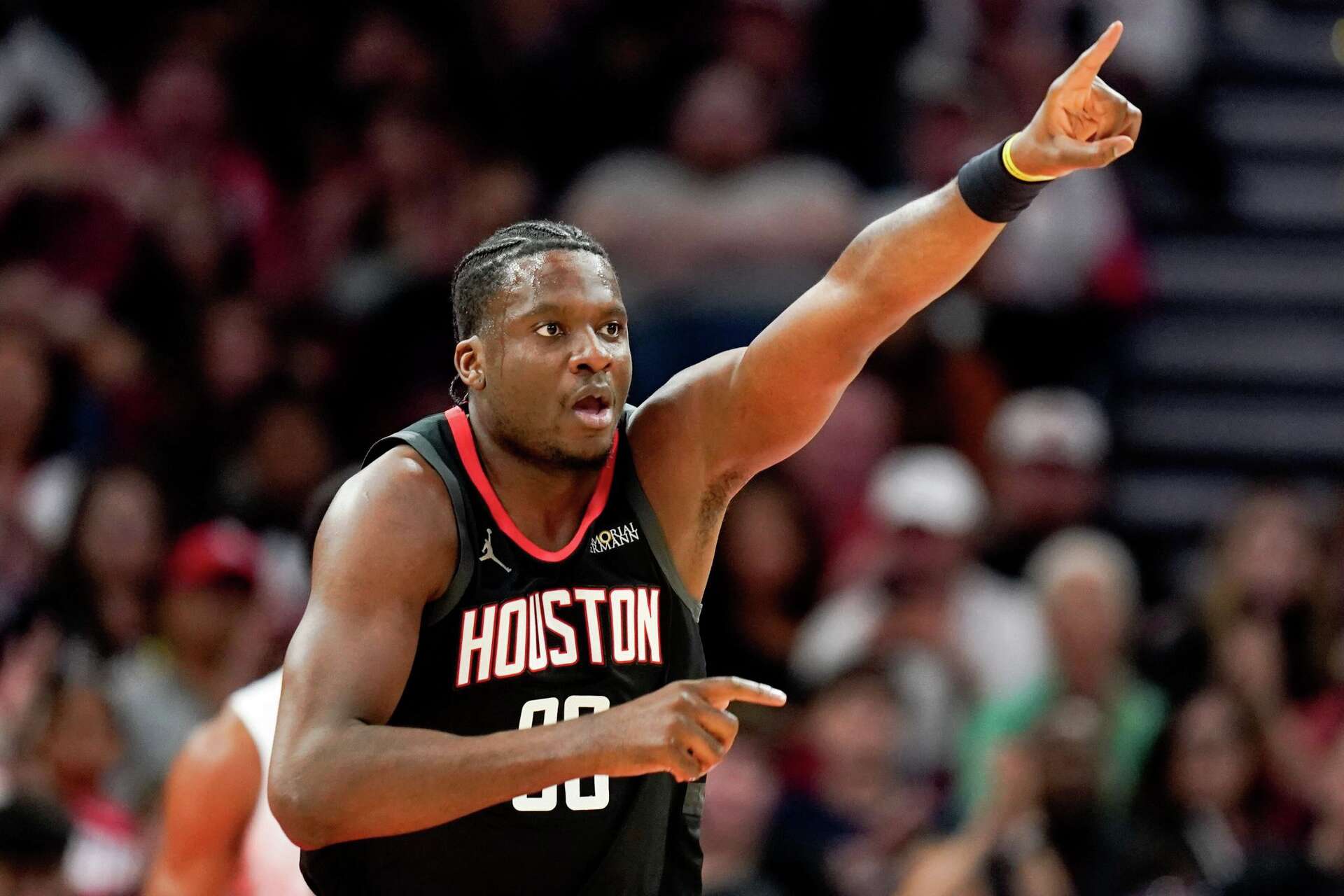 What did Clint Capela say about Lakers' DeAndre Ayton's comment?