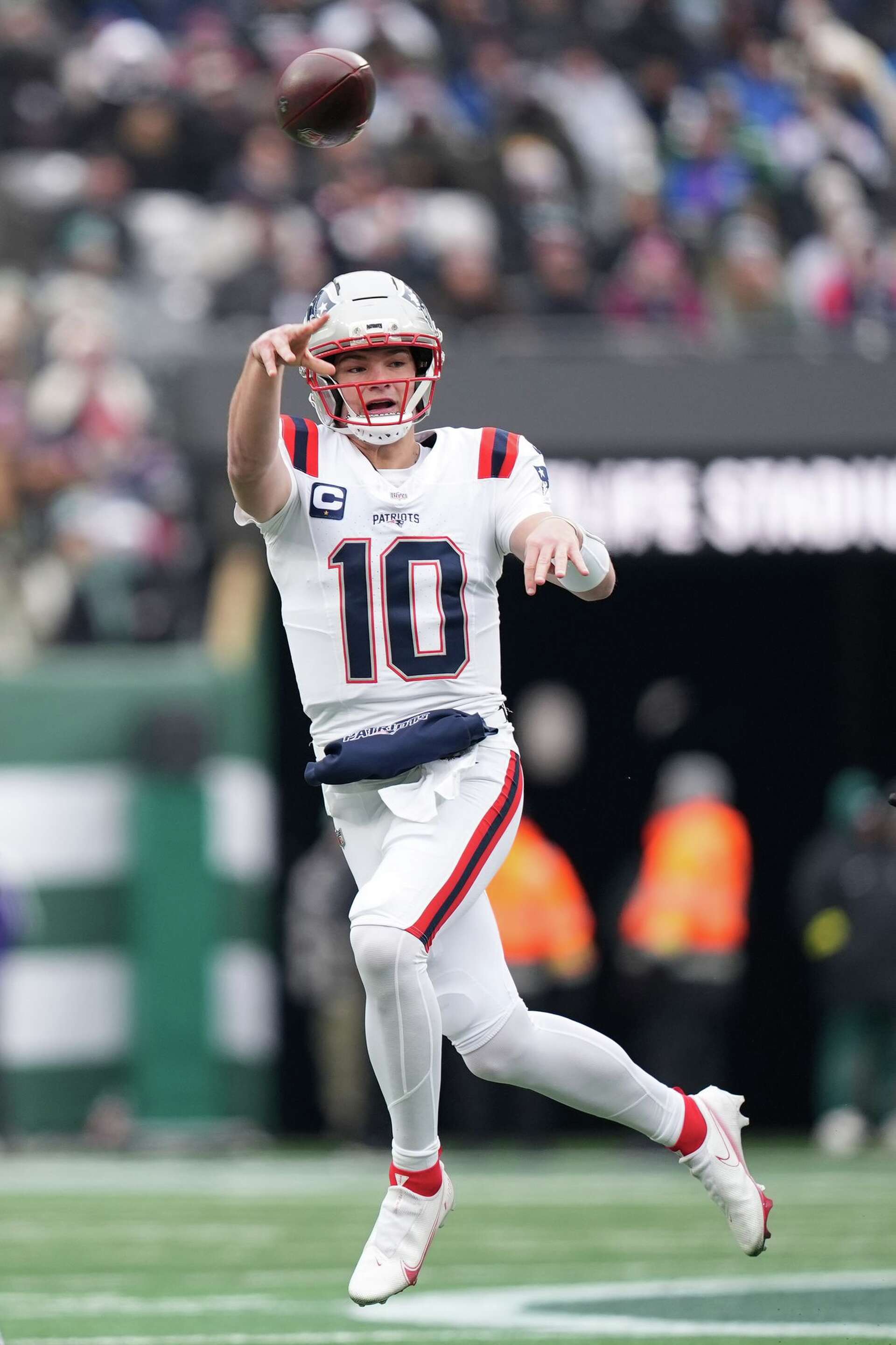 Road warrior Patriots head home eyeing AFC's top seed in regular-season ...