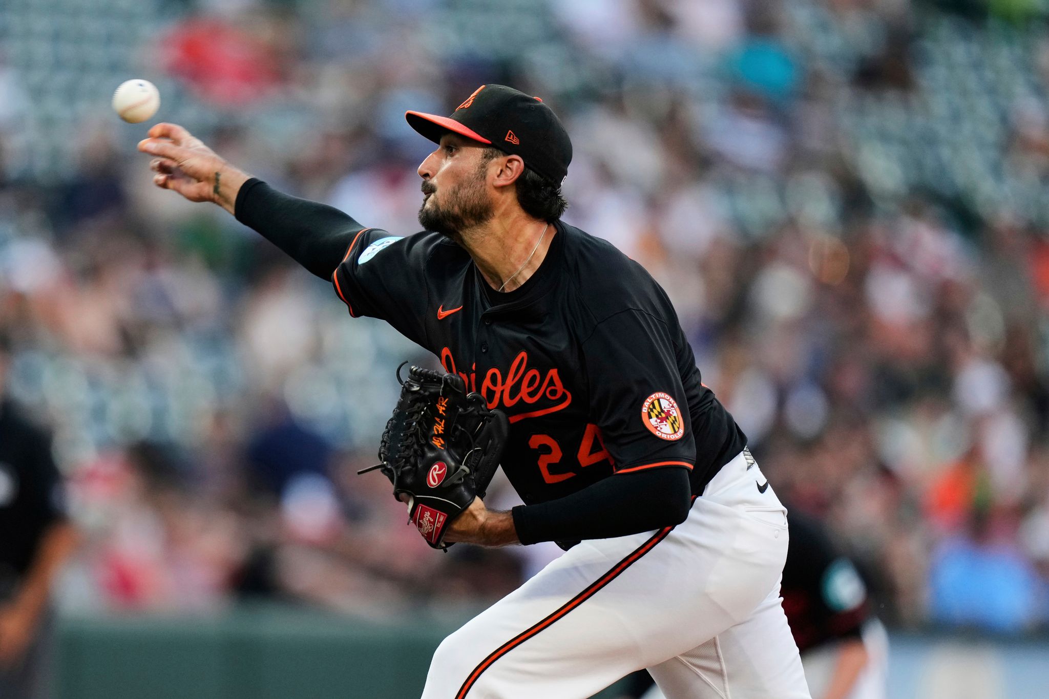Orioles bring back free agent right-hander Zach Eflin to Baltimore on a ...