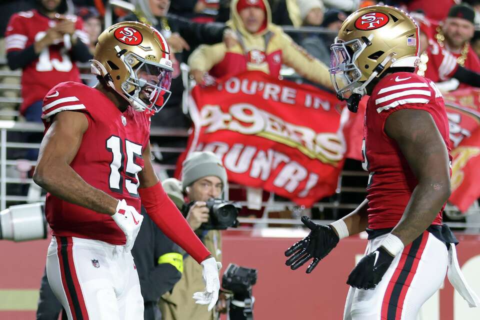 49ers beat Bears in 42-38 frenzy to set up NFC showdown with Seattle