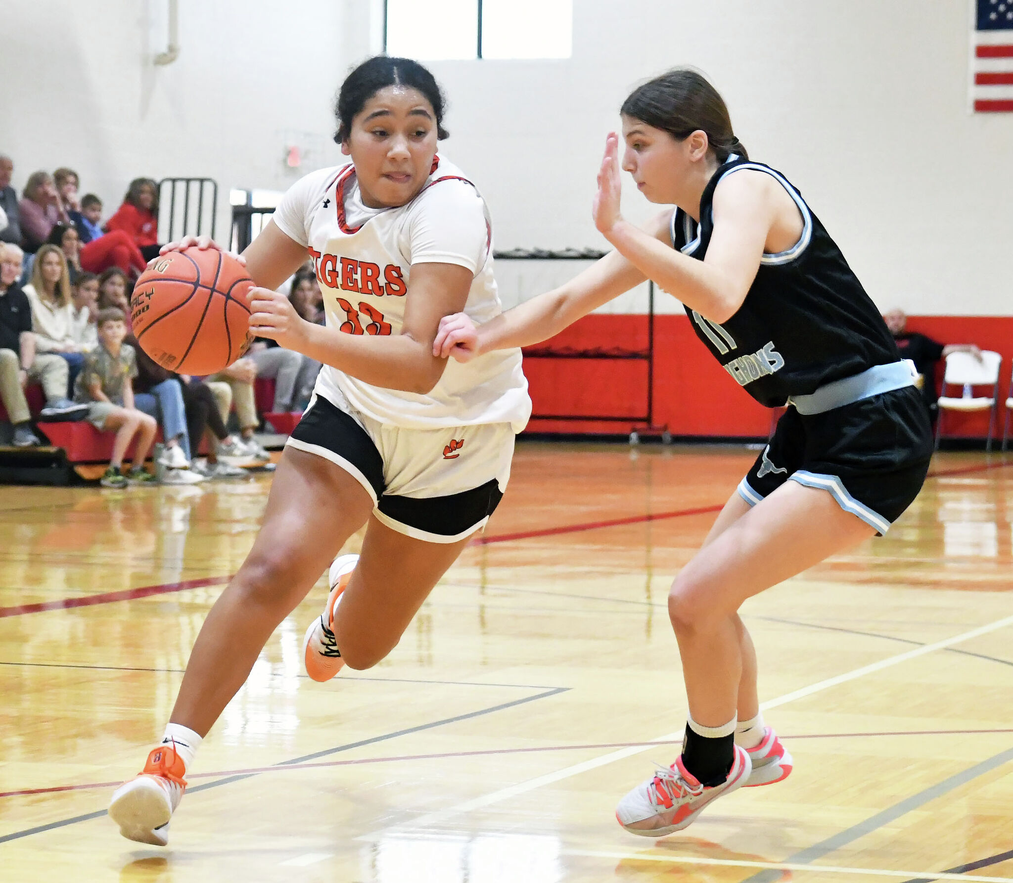 Edwardsville girls basketball goes 0-2 at the Highland Tournament