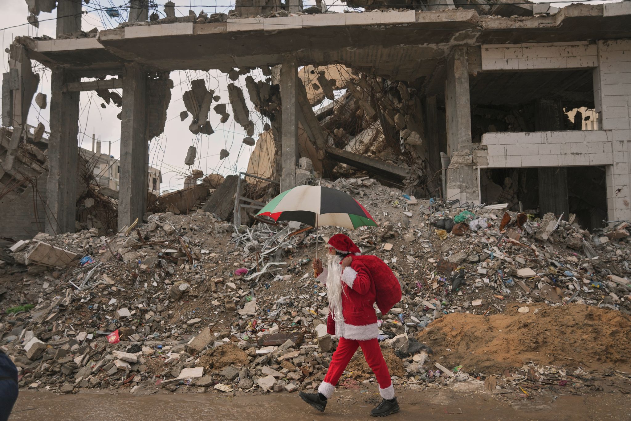 Hamás dice que su portavoz de larga data murió tras un ataque israelí ...