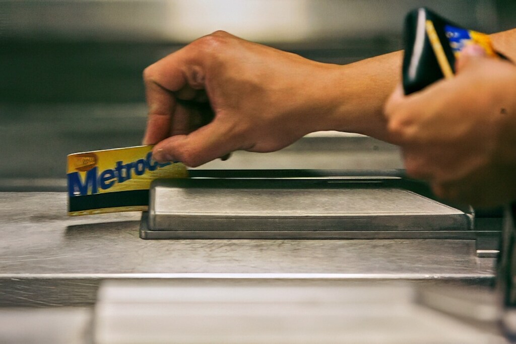 What commuters should know as OMNY replaces MetroCard in NYC