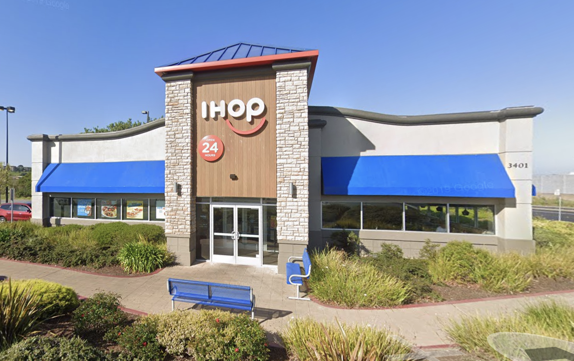 Worker killed inside Bay Area IHOP kitchen, police say