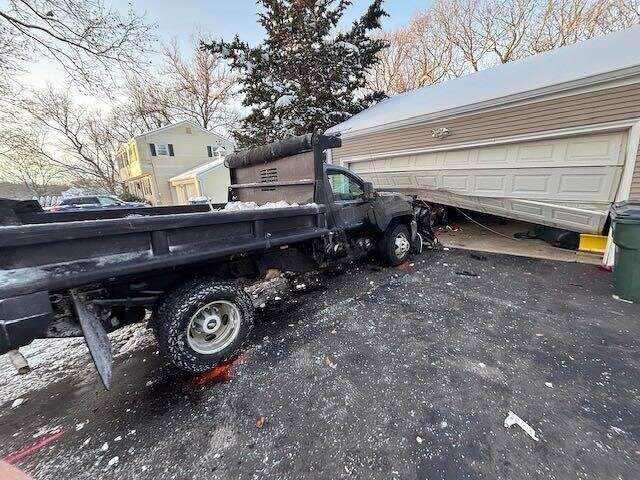 Video shows out-of-control Fairfield snowplow crash into car, garage