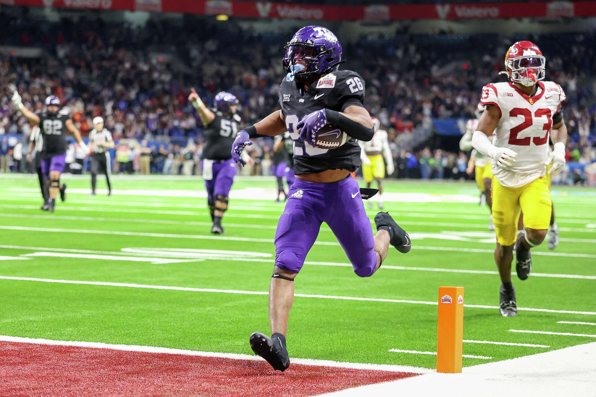 Quarterback Ken Seals rallies TCU to Alamo Bowl win against USC