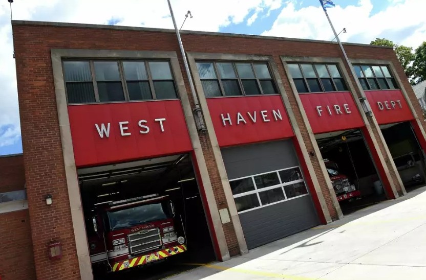 Residents jumped from window to escape West Haven fire, chief says