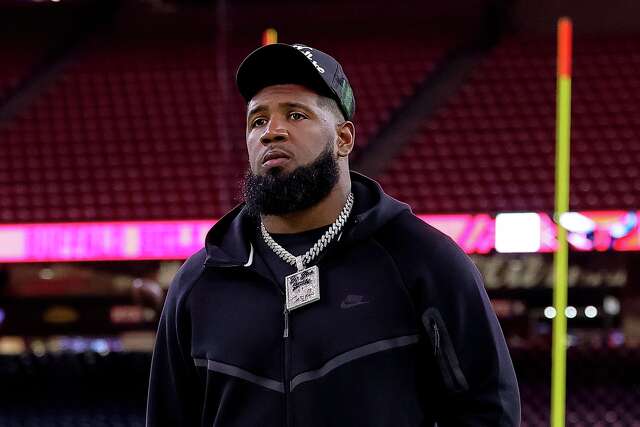 Bills DE Ed Oliver hurts knee, further delaying his return from IR