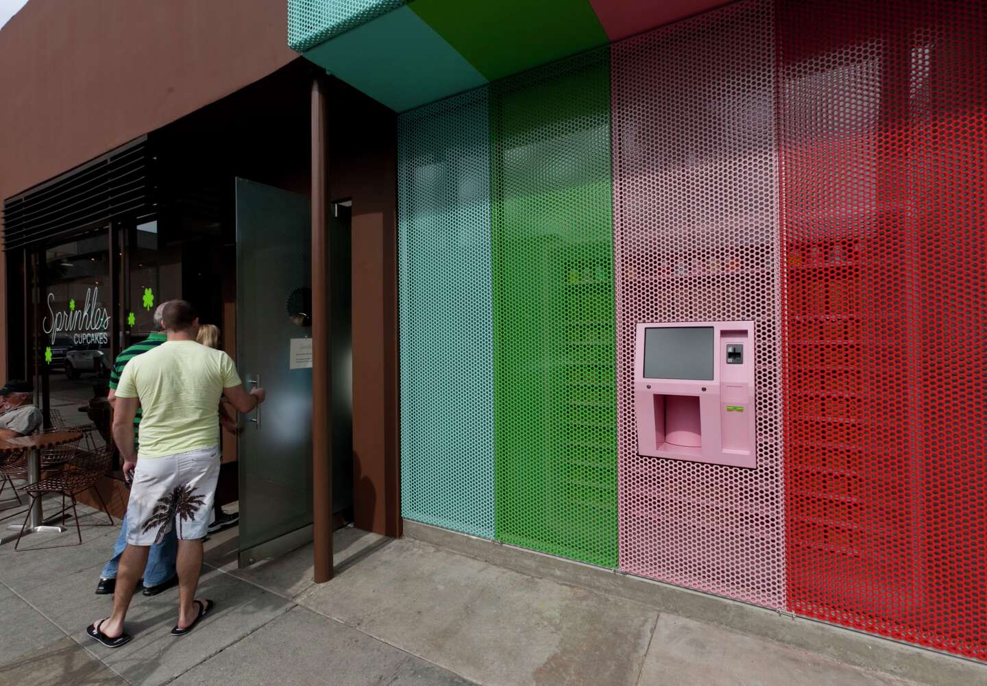 Sprinkles Cupcakes to close all locations nationwide