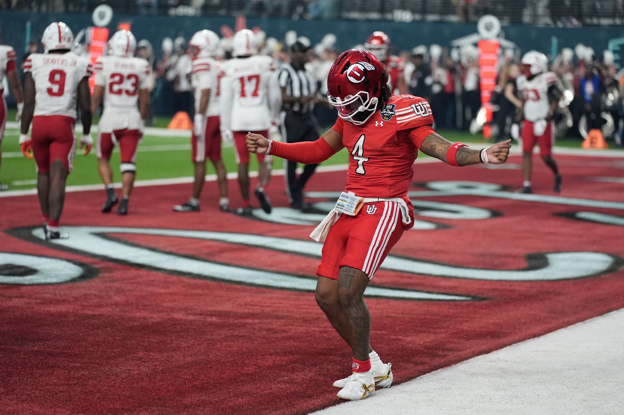 Devon Dampier leads No. 15 Utah past Nebraska in Las Vegas Bowl, 44-22