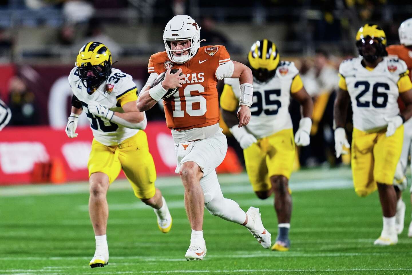 Arch Manning throws, runs to lift Texas to Citrus Bowl victory