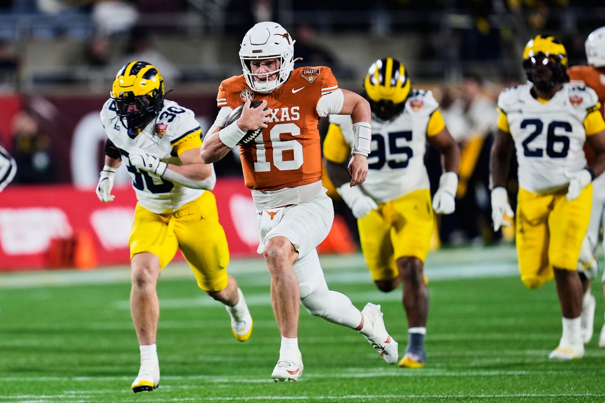 Arch Manning throws, runs to lift Texas to Citrus Bowl victory
