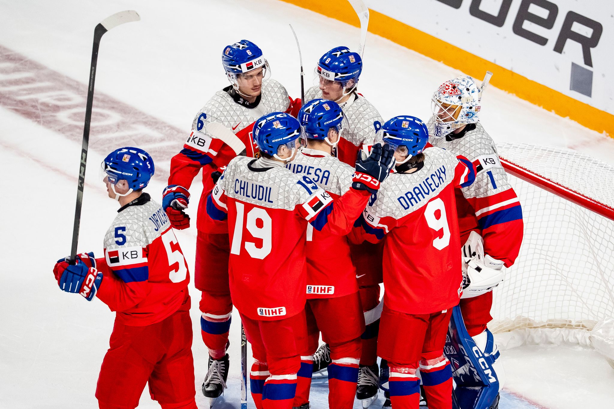 Sweden beats US 6-3 in world junior hockey group finale