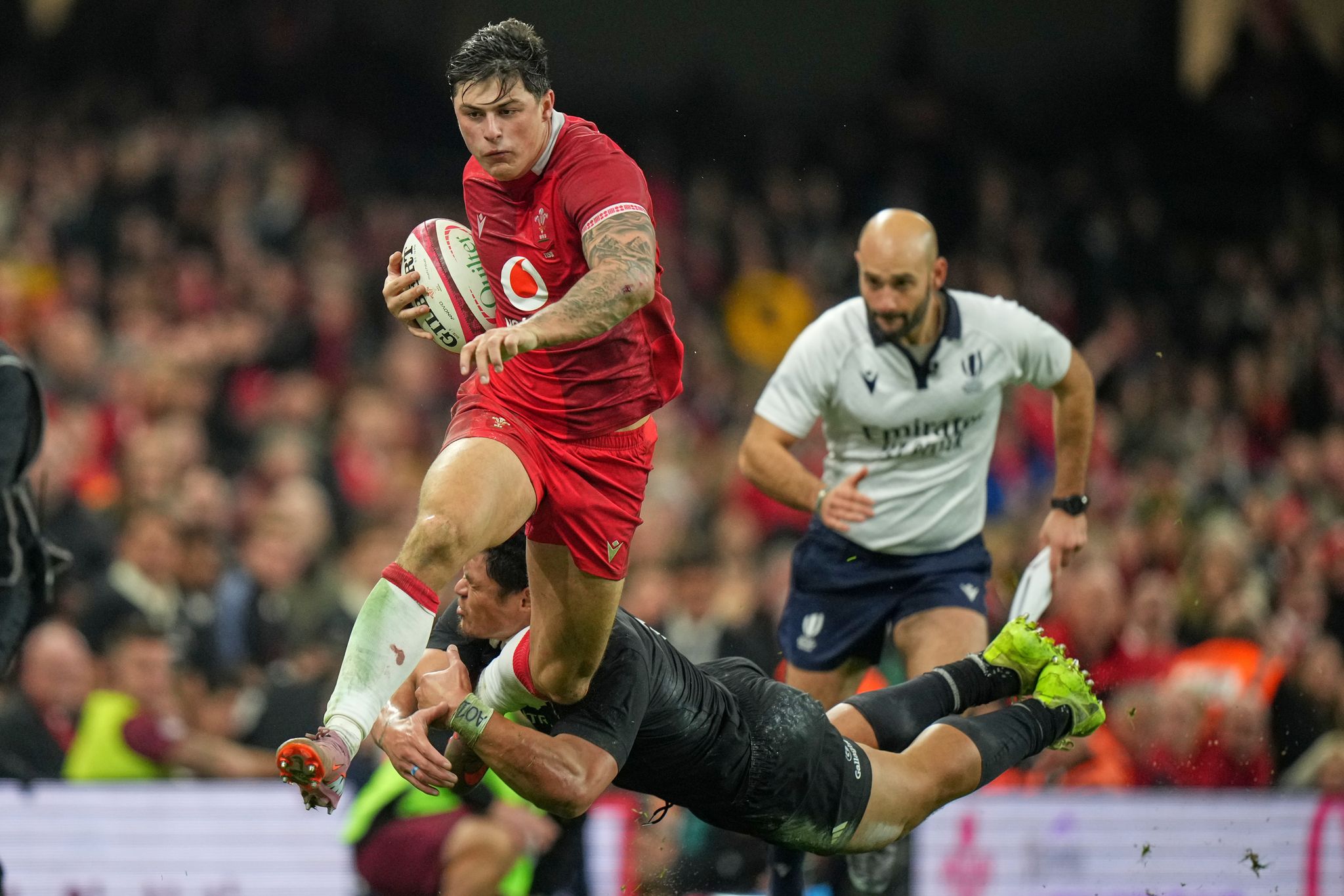 Louis Rees-Zammit signs long-term extension with Bristol Bears