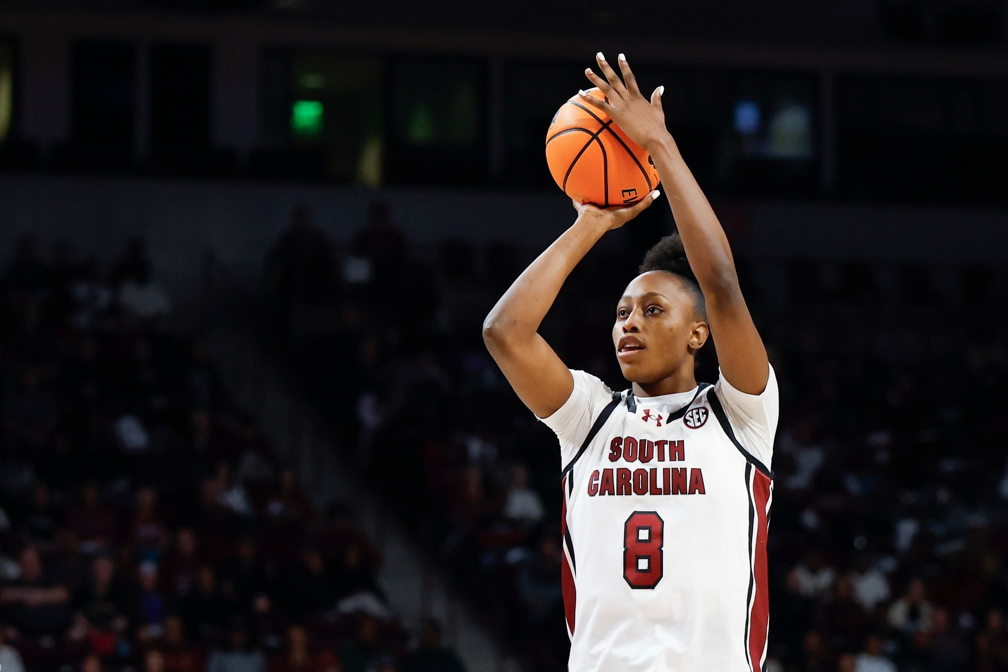 Edwards leads way with 25 as No. 3 South Carolina wins 24th straight ...