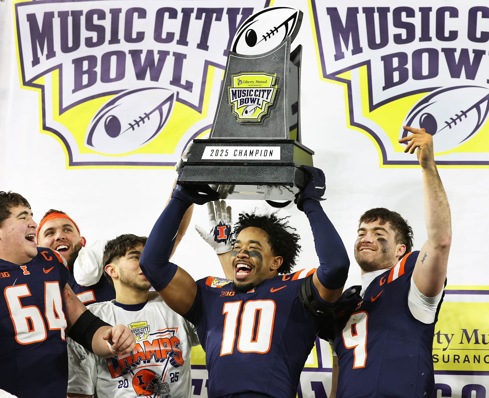 Illinois win over Vols in Music City Bowl has Iliini fans smiling