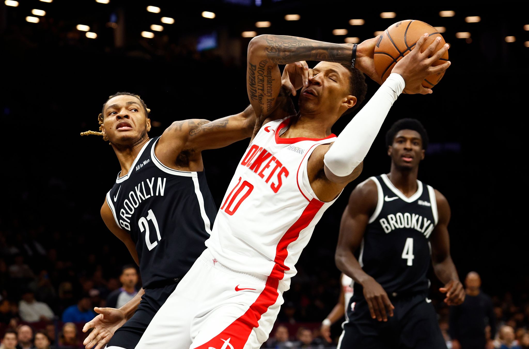 Durant and Thompson lead the Rockets past the Nets 120-96 for their 4th ...