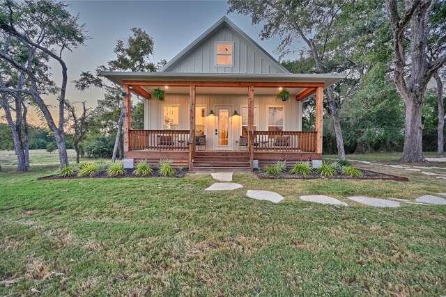 $8.5M Texas ranch proves off-grid doesn't mean off-luxury