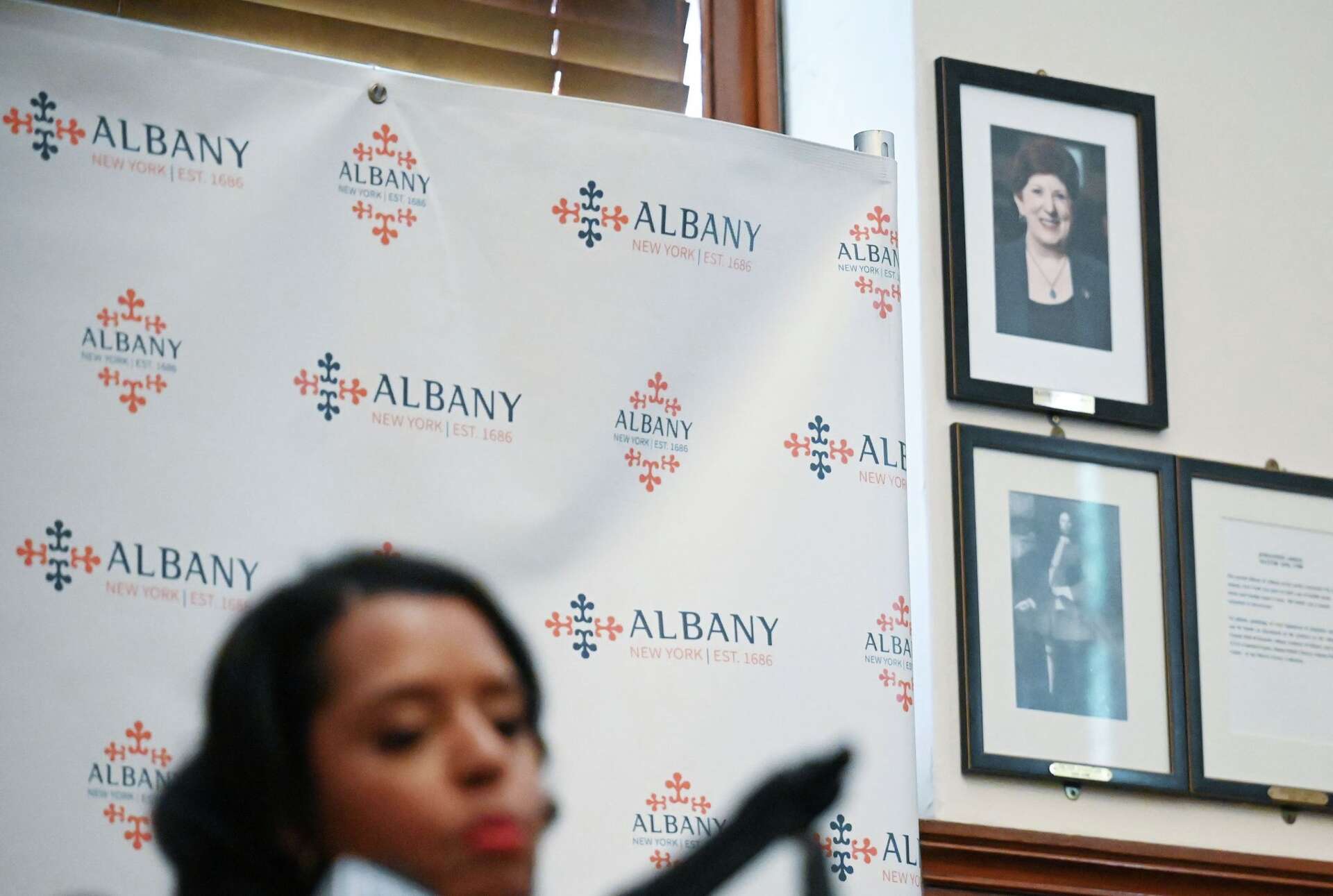 New Albany mayor forms nightlife council, takes questions