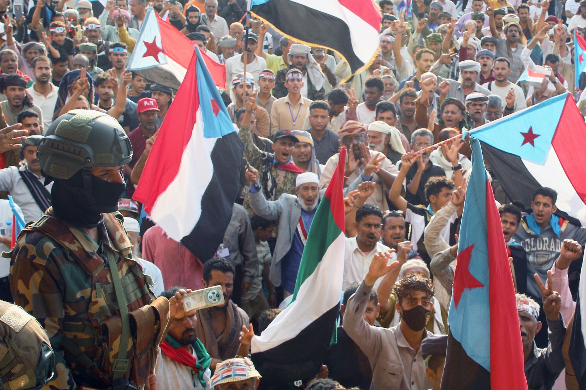 Protesters rally in south Yemen to call for a separate state