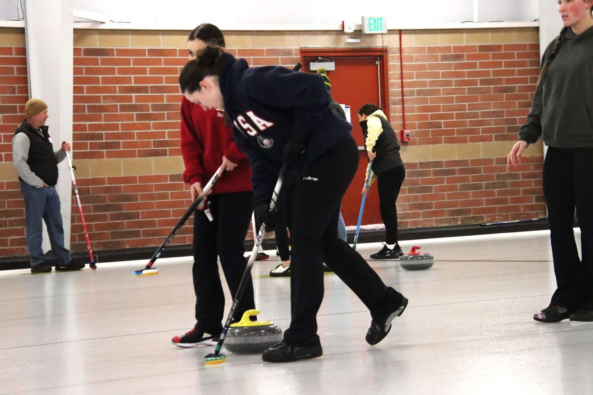 Midland teens headed to national curling finals