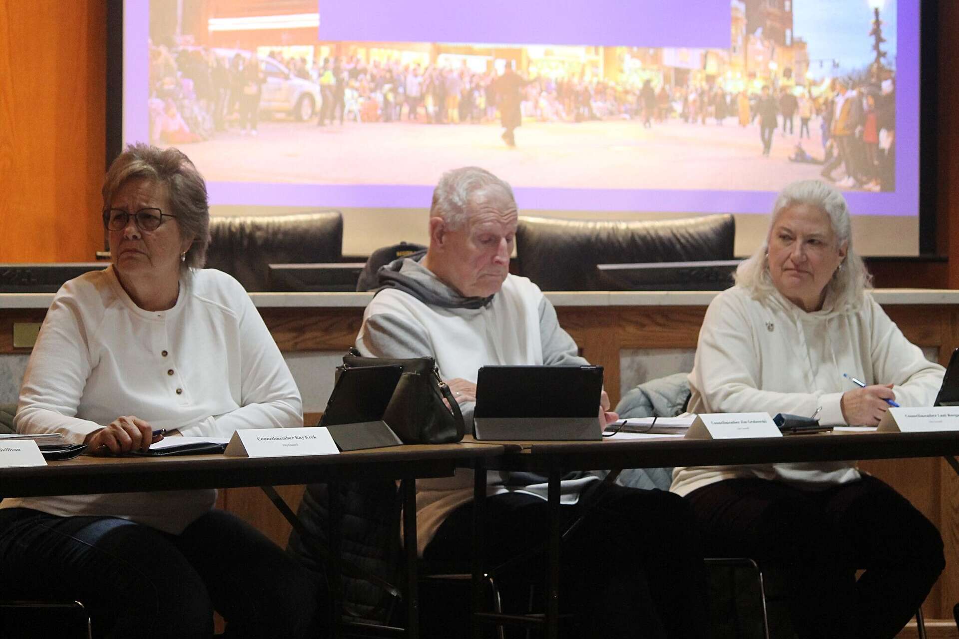 Officials talk making city of Manistee's nonconforming lots buildable