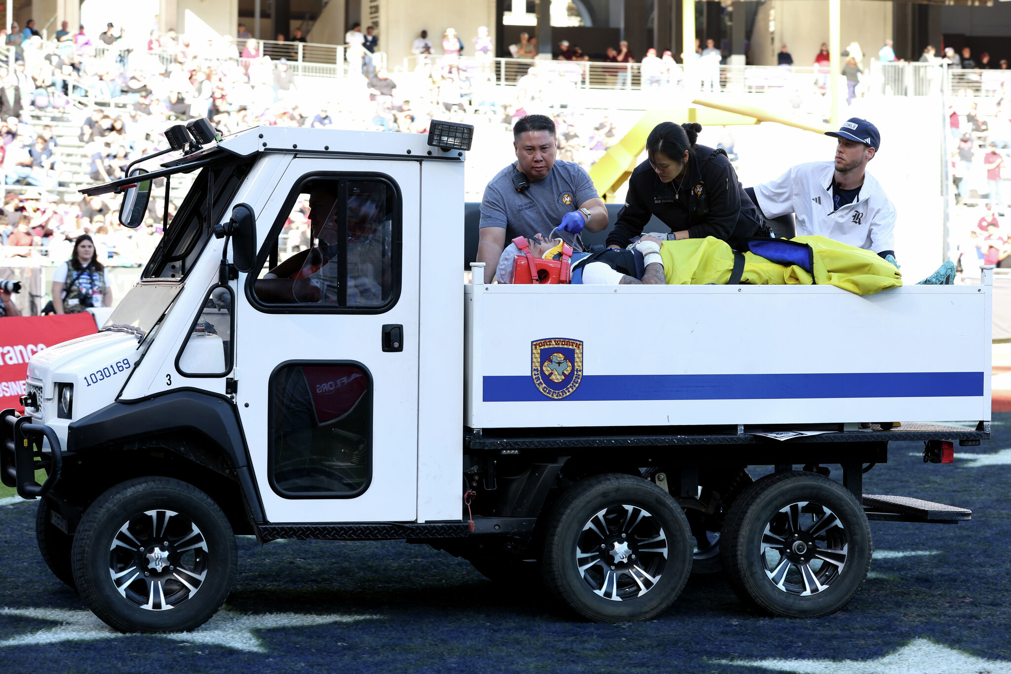 Rice's Daveon Hook injured, carted off in Armed Forces Bowl loss