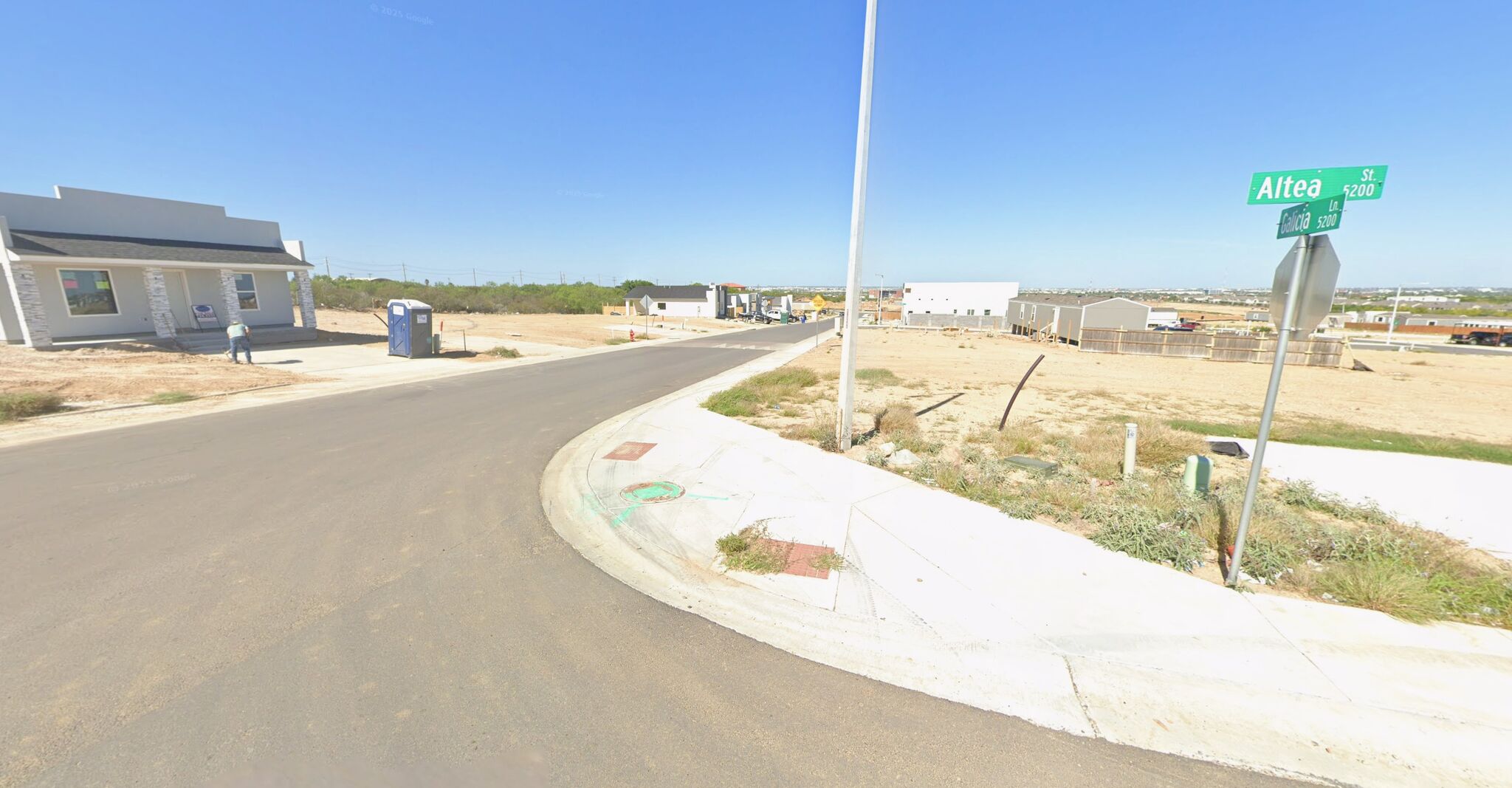 Toby Harris scores 25 to help Iona fend off Siena 75-72