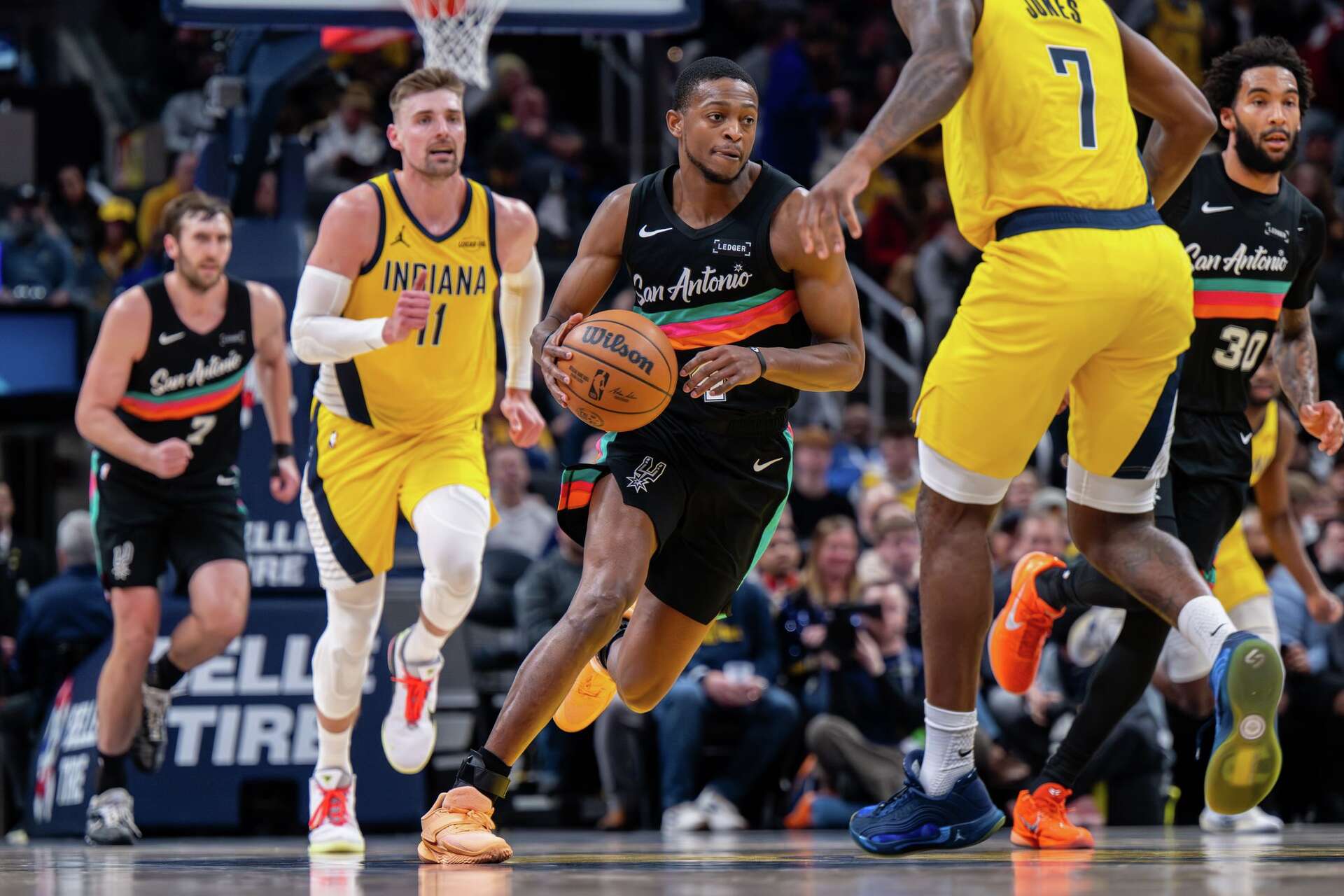 3 takeaways as guard trio helps Spurs extend Pacers' misery