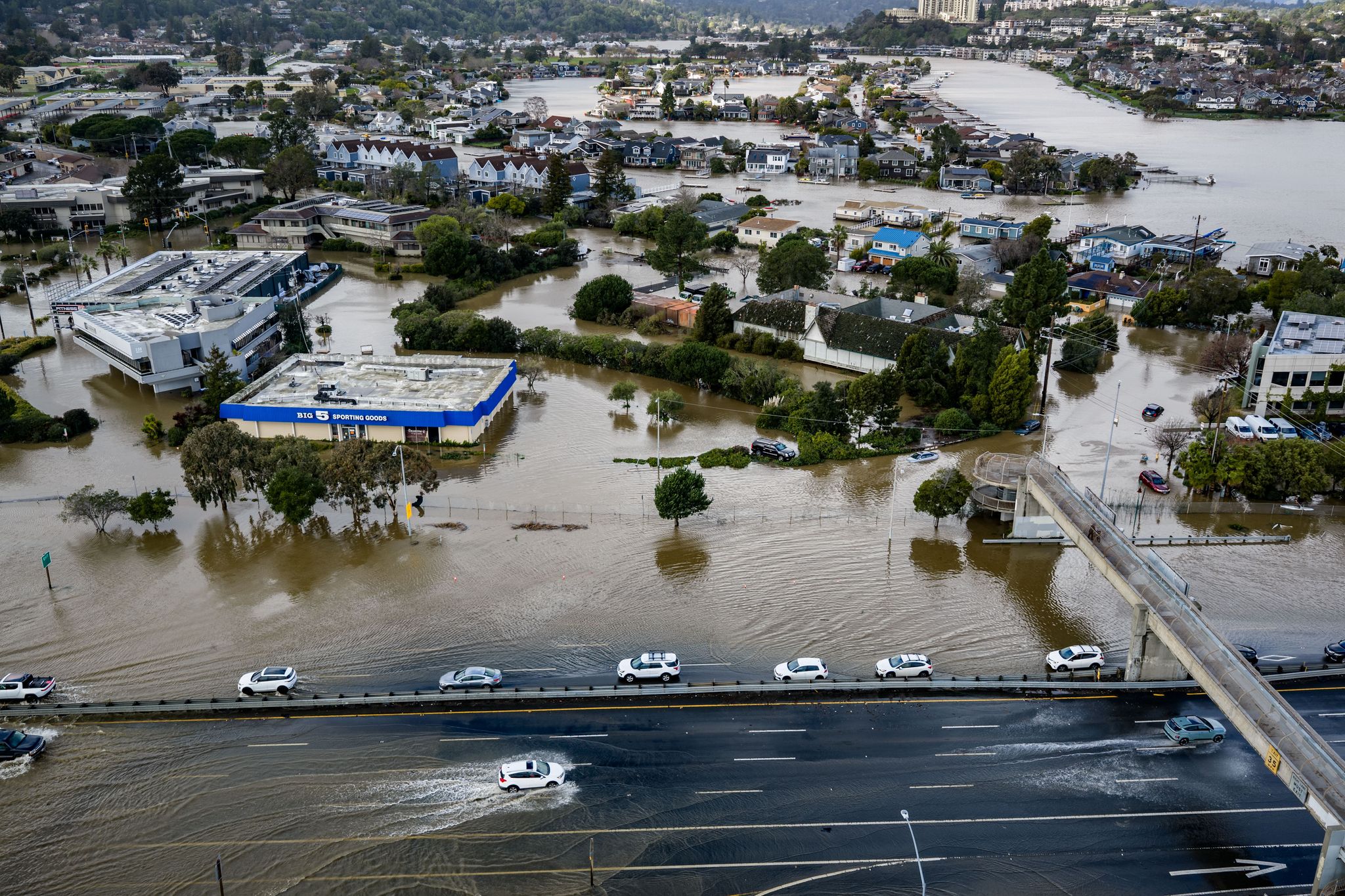 Heavy rain, high tides cause flooding along stretch of Northern California