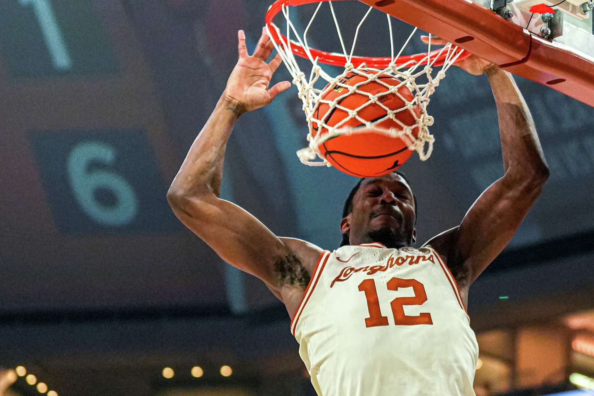 Texas basketball vs Tennessee game score: Longhorns fall on the road