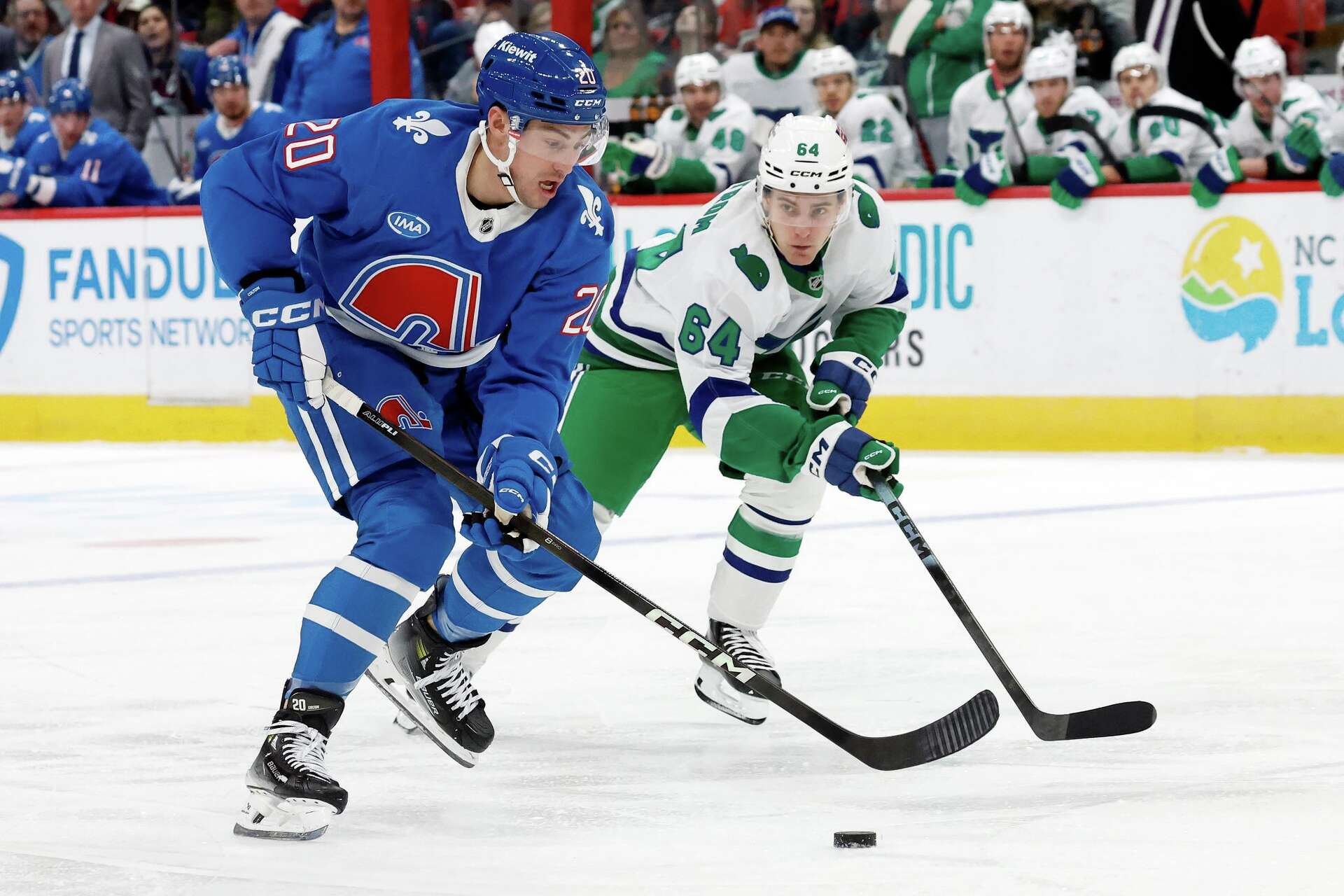Nelson scores twice in 3rd as Avalanche rally past Hurricanes, 5-3