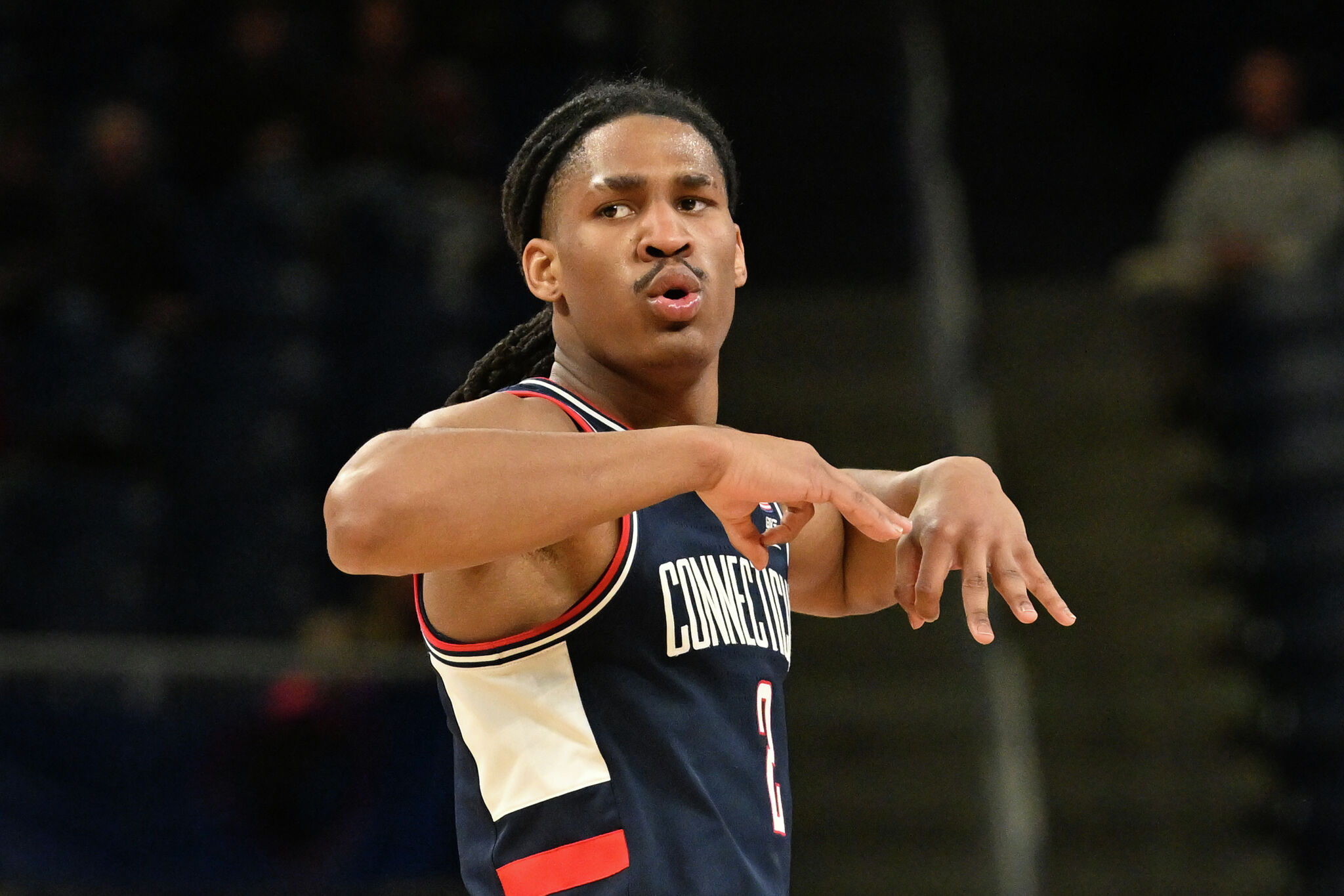 UConn fans mix pickle juice, electrolytes in #SilasDemaryJrChallenge