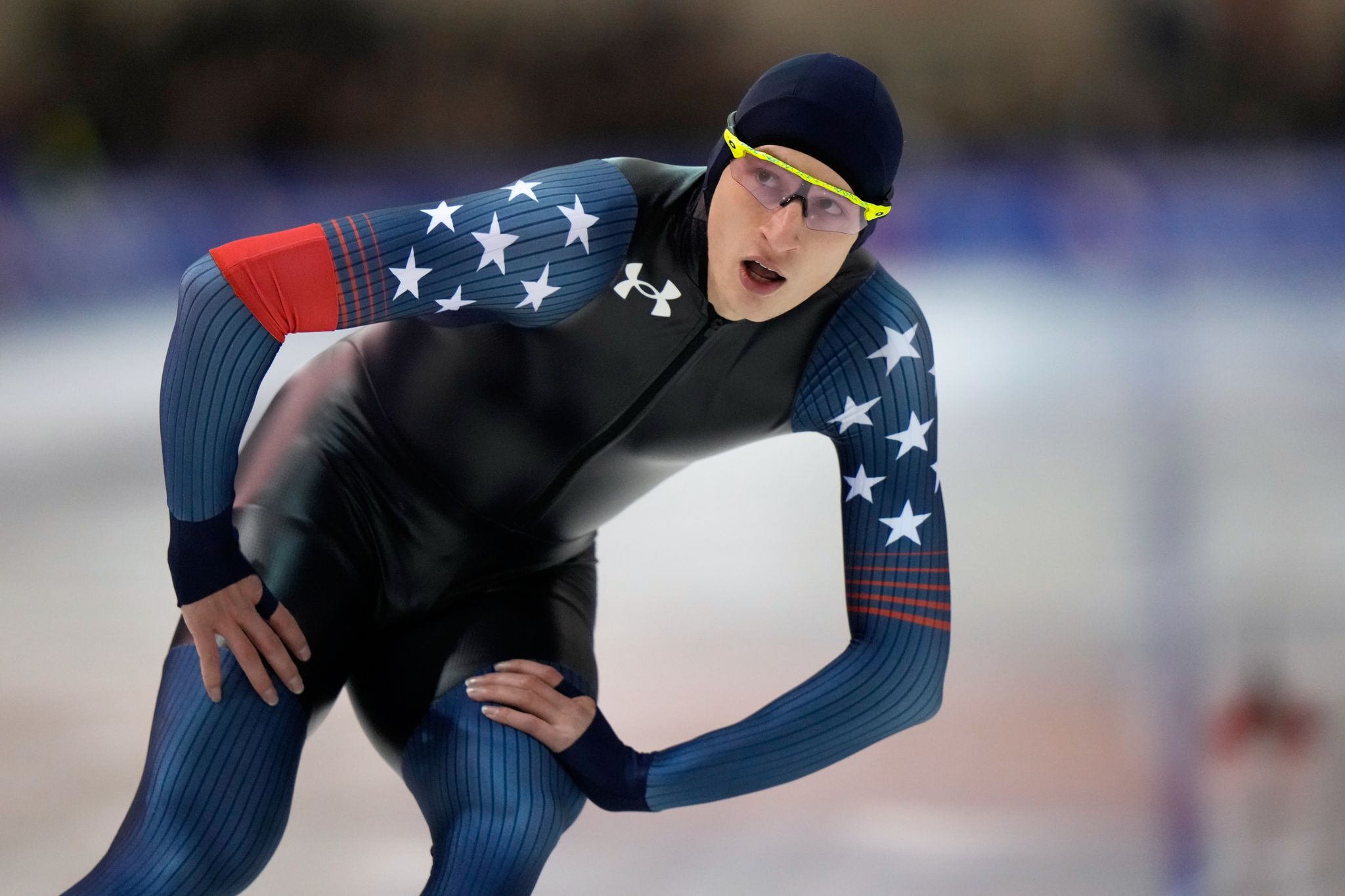 No fall for Jordan Stolz. He's fastest in the 500 at the US Olympic ...