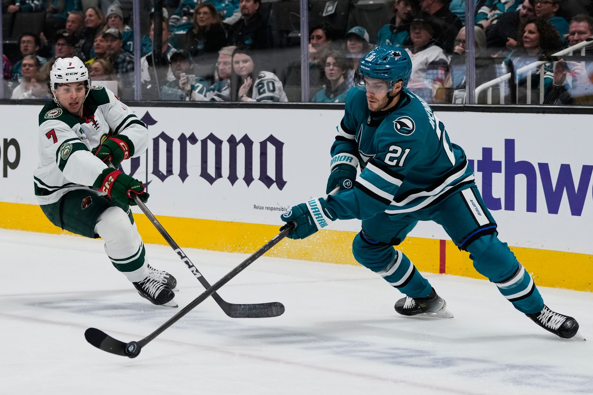 San Jose Sharks sign Alexander Wennberg to a three-year, $18M contract ...