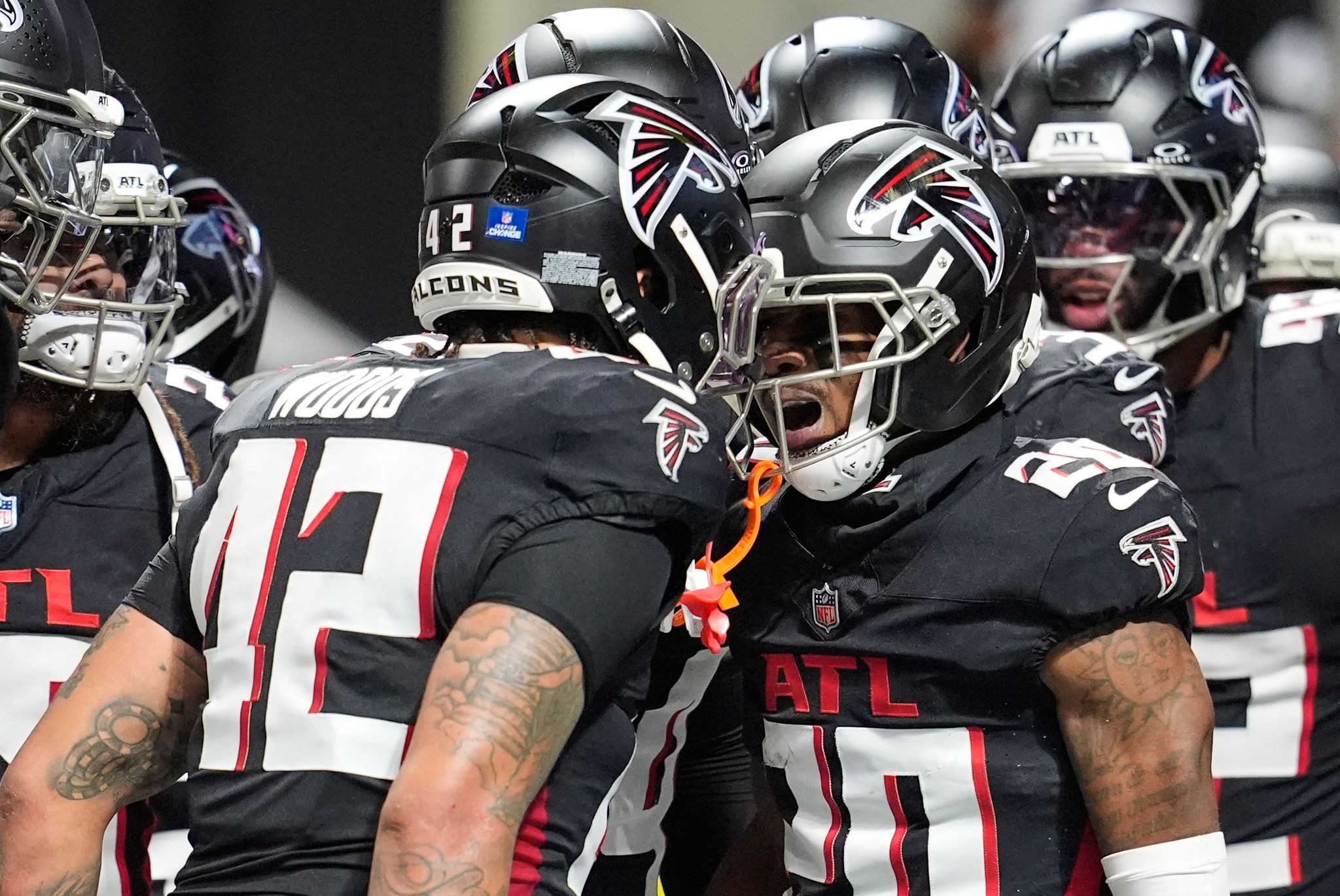 Falcons beat Saints 19-17 to hand division title to Panthers. Atlanta ...