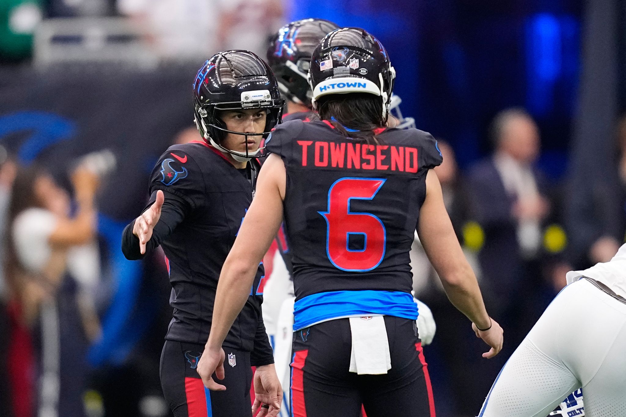 Texans win 38-30 over Colts, clinch No. 5 seed in AFC playoffs