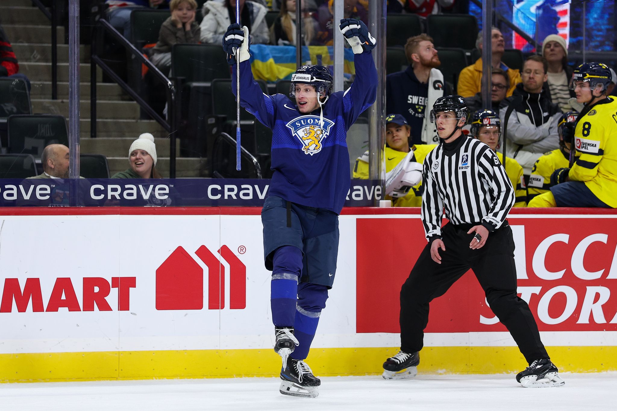 Sweden outlasts Finland 4-3 in shootout to reach world junior hockey final